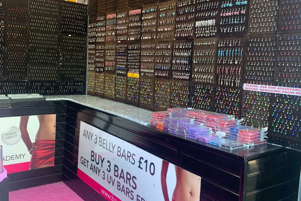 Piercing store store